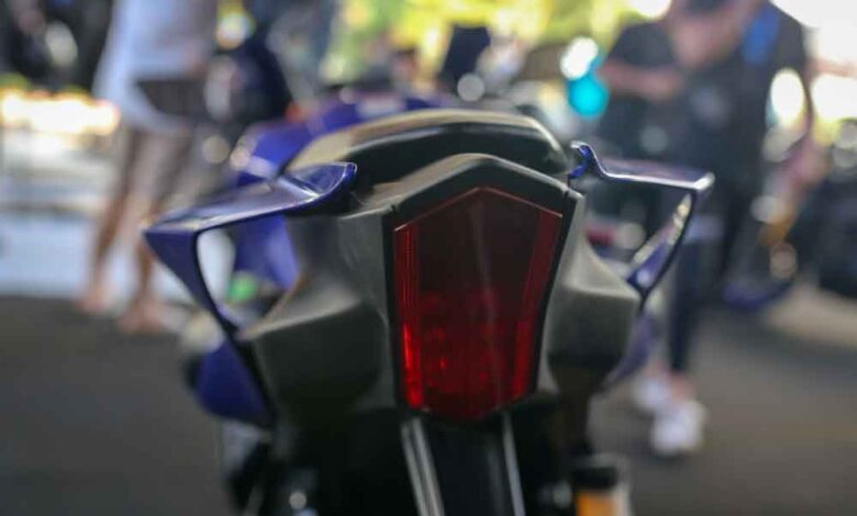 2023 Yamaha YZF R7 Review: A Perfect Blend of Power and Agility - moto ...