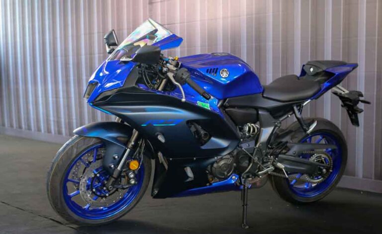 2023 Yamaha YZF R7 Review: A Perfect Blend of Power and Agility - moto in world