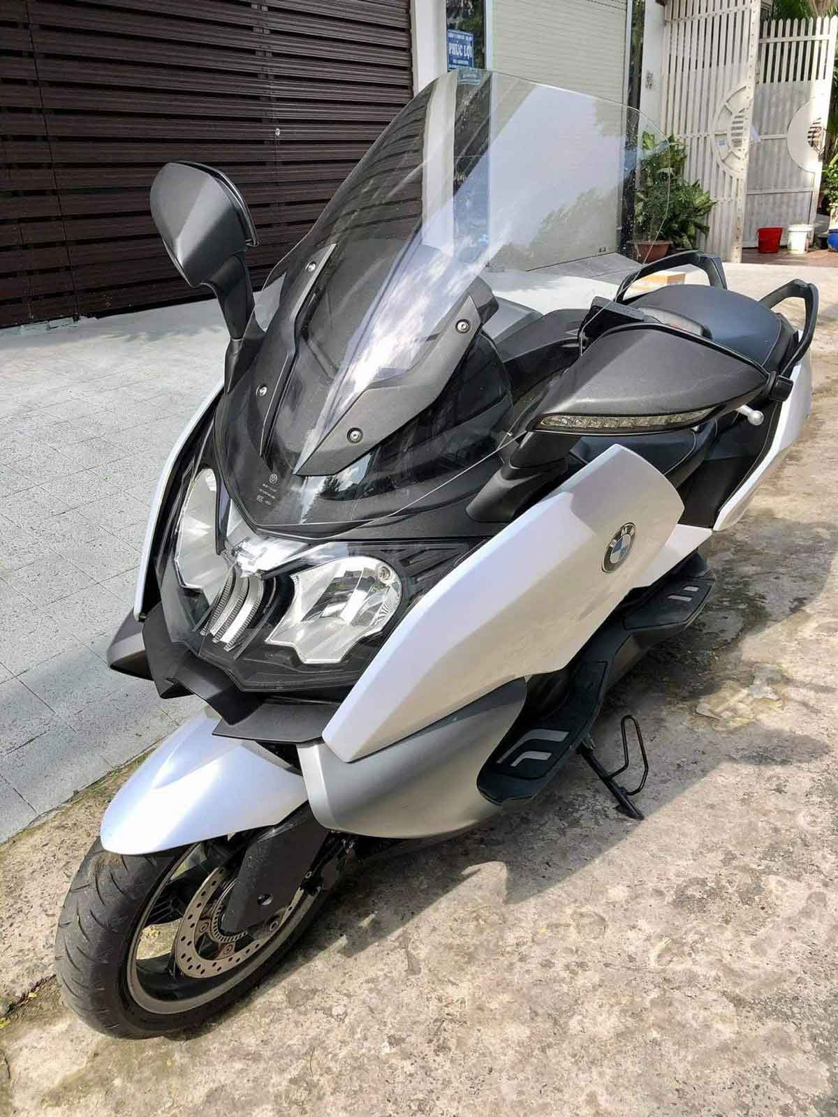 Review of the BMW C650GT Motorcycle: Performance, Features, and Riding ...