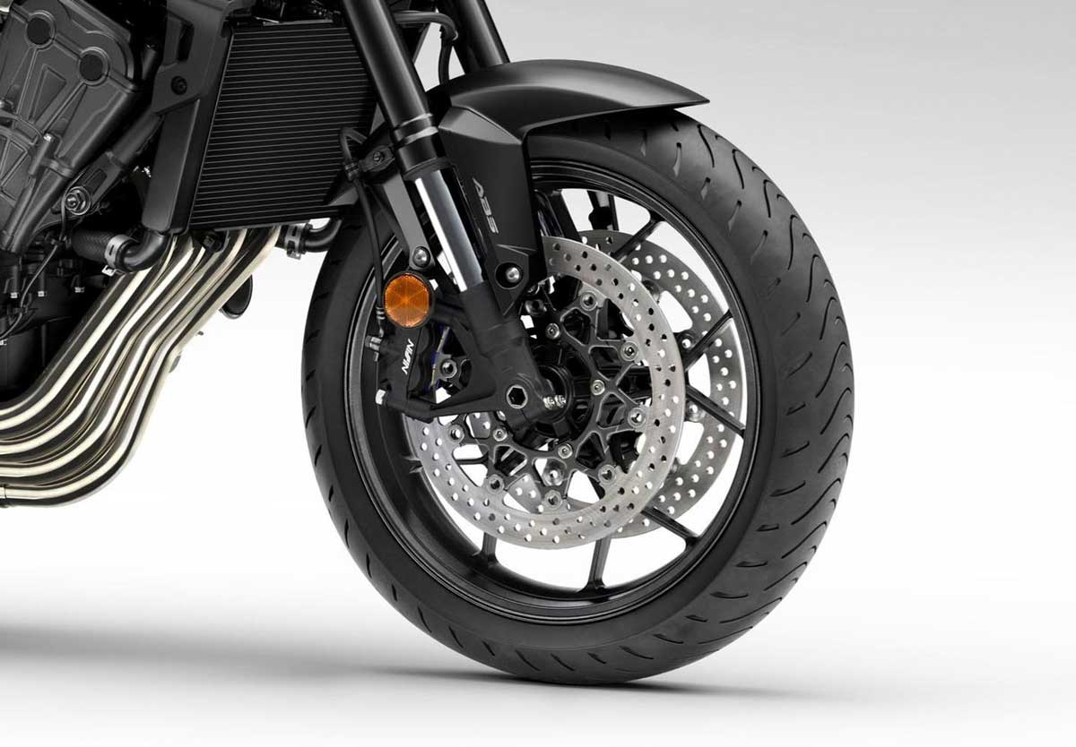 The Honda CB650R: A Detailed Review of Honda’s Versatile Street Bike - moto in world